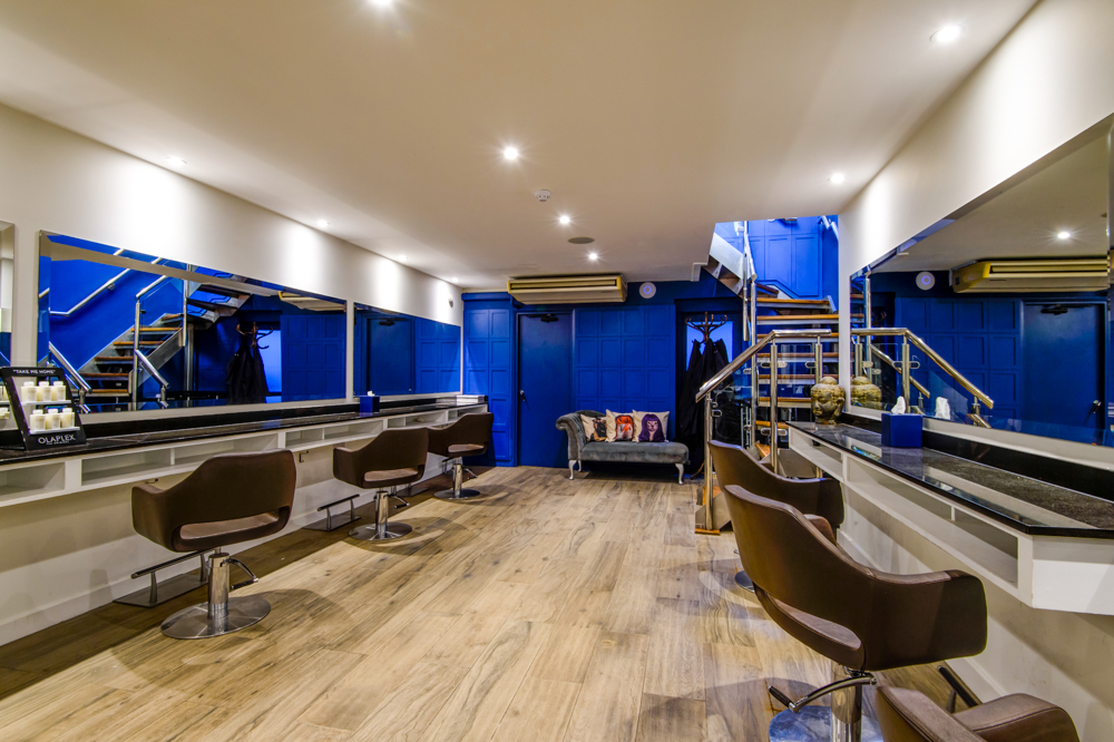 Best hairdressers in Chelsea at Lockonego Salon